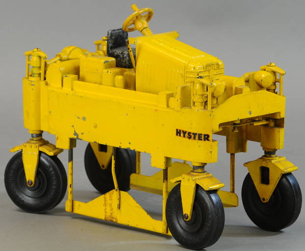 Druge Bros. Hyster Straddle Truck
