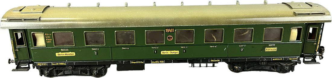 MARKLIN 57CM #19411 PASSENGER COACH (#1154) on Feb 17, 2023 | Bertoia ...