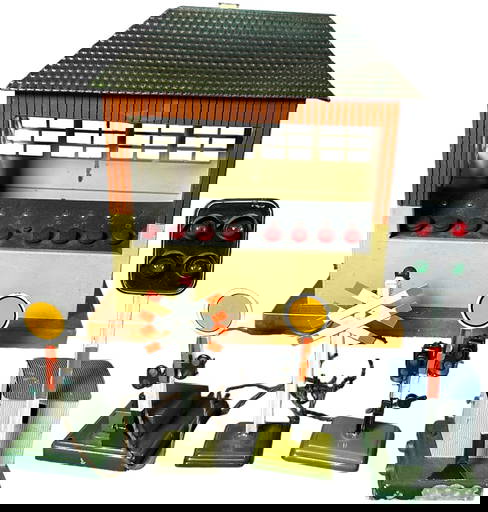 Marklin Switch Tower And Electric Signals