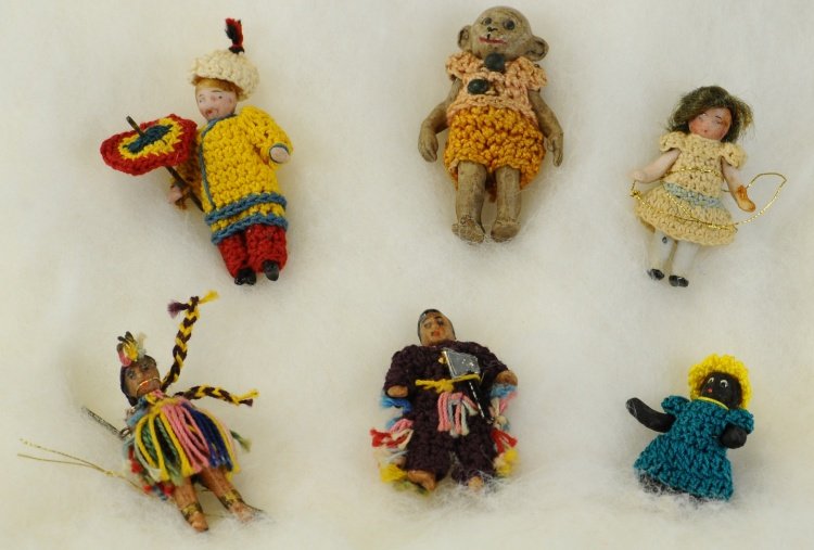 HERTWIG BISQUE MINI DOLLS DRESS BY CARL HORN