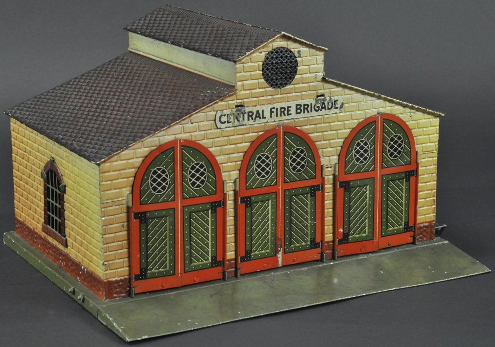 BING FIRE STATION W/TWO FIRE TRUCKS