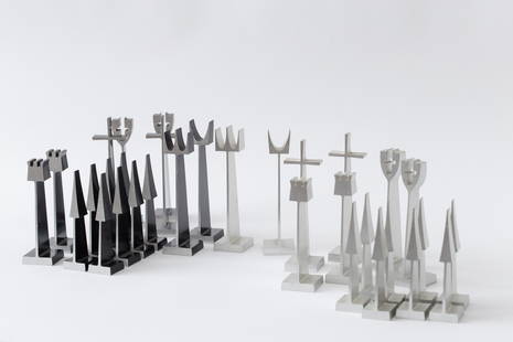 Alcoa Aluminum 'alice In Wonderland' Chess Set