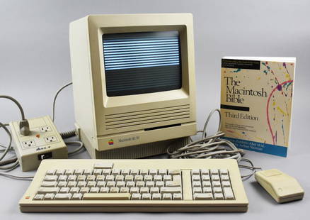 Apple Macintosh Se/30 Computer & Keyboard