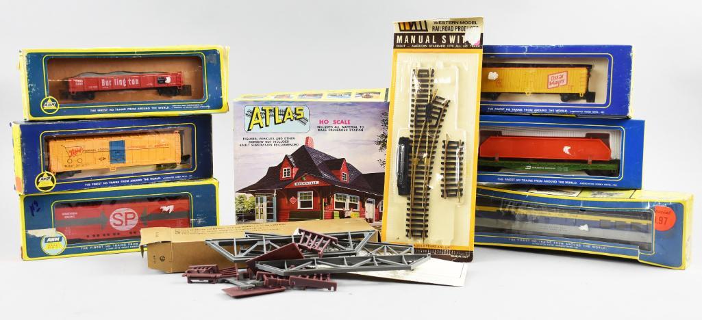 Misc. Vintage HO AHM Trains and More - Oct 24, 2021 | Appraisal ...