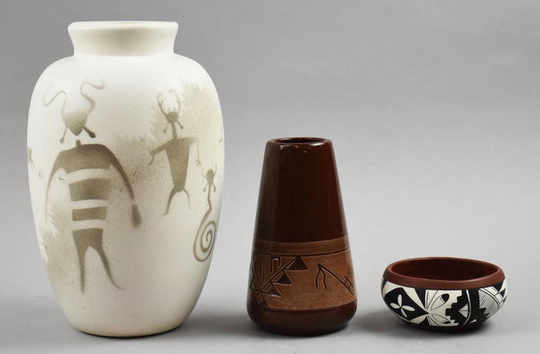 Vintage Native American Signed Pottery, Pueblo, Hozoni