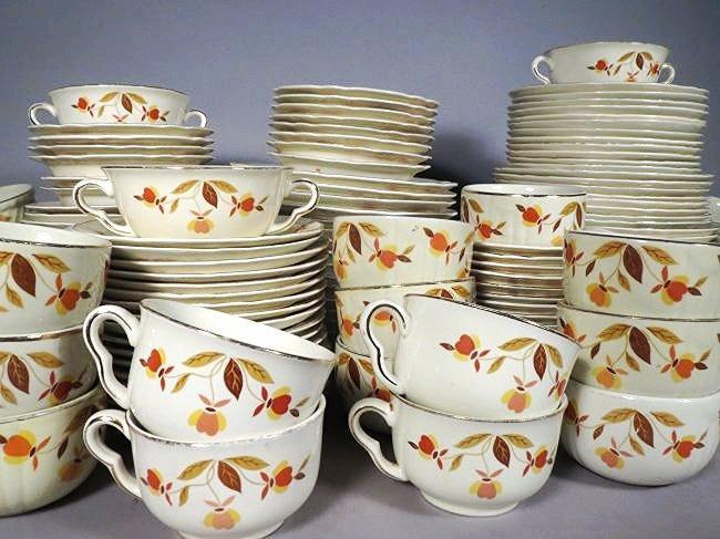 Set Of Hall Superior Autumn Leaf Dishes