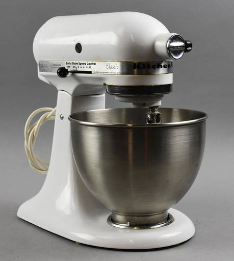 Kitchenaid Classic Series Stand Mixer, Model K45ss