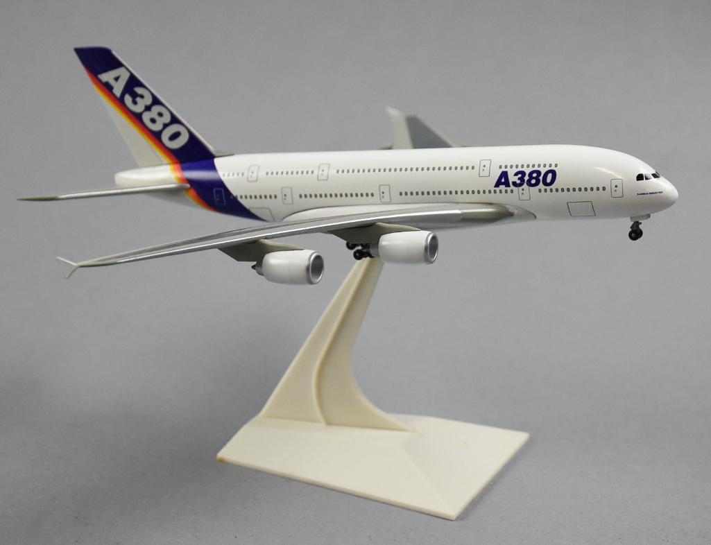Pacific Miniatures A380 Airbus Model Airplane