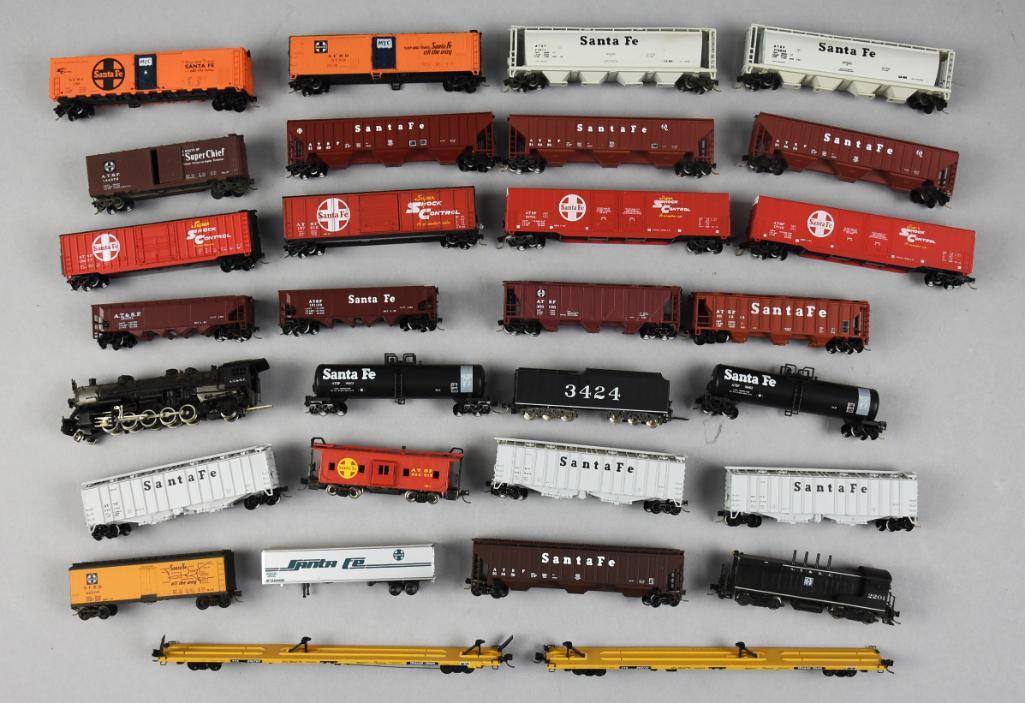 Approx. 30 N-scale Con Cor Santa Fe Locomotive W/ Cars Auction