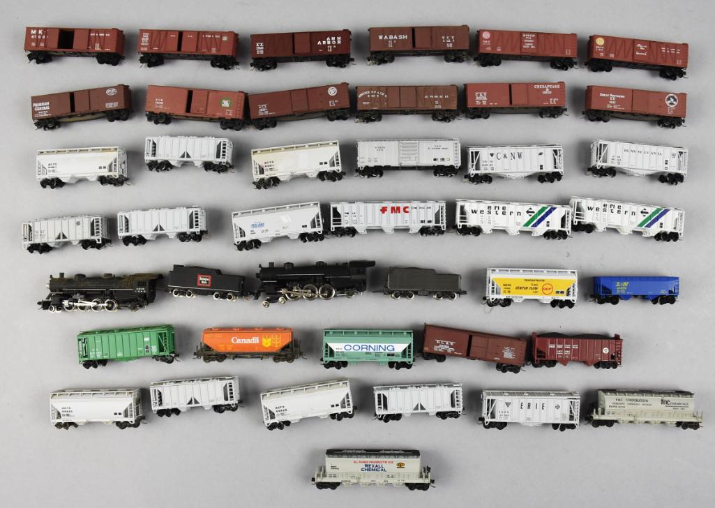 40+ N Scale Various Locomotives & Train Cars