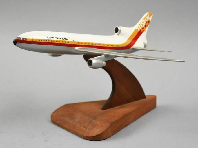 Vintage Pacific Miniatures Lockheed L 1011 Model Plane