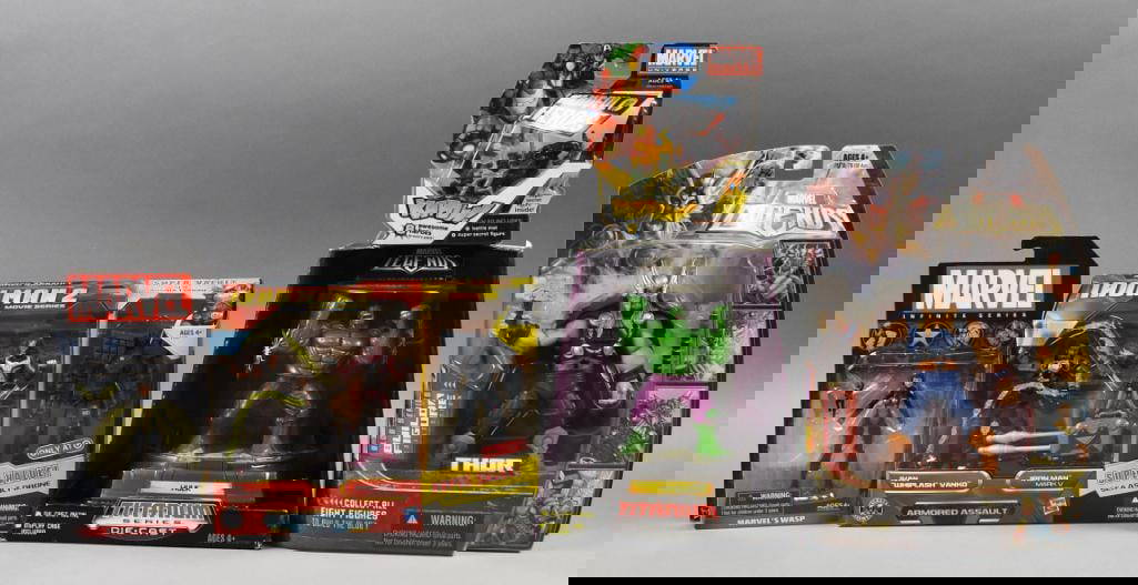 (5) 2000s Hasbro Marvel Comics Action Figures - Mip-nos Auction