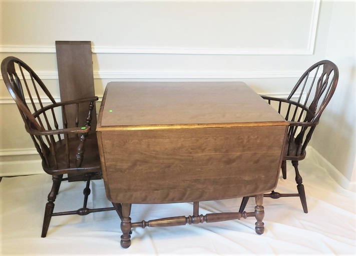 Mahogany Drop Leaf Table, 2 Chairs, 2 Leaves