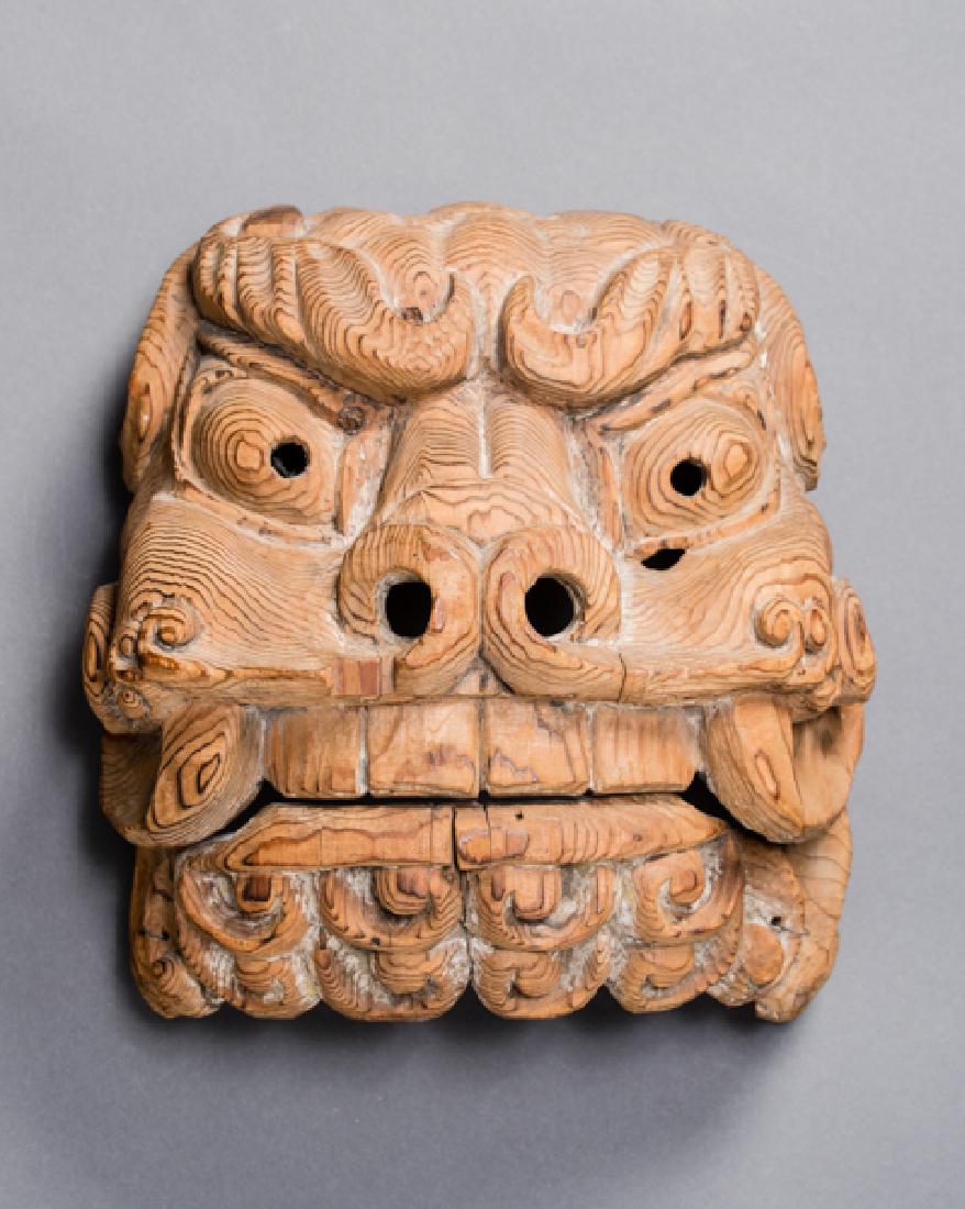 LARGE GIGAKU STYLE PAULOWNIA WOOD SHISHI MASK