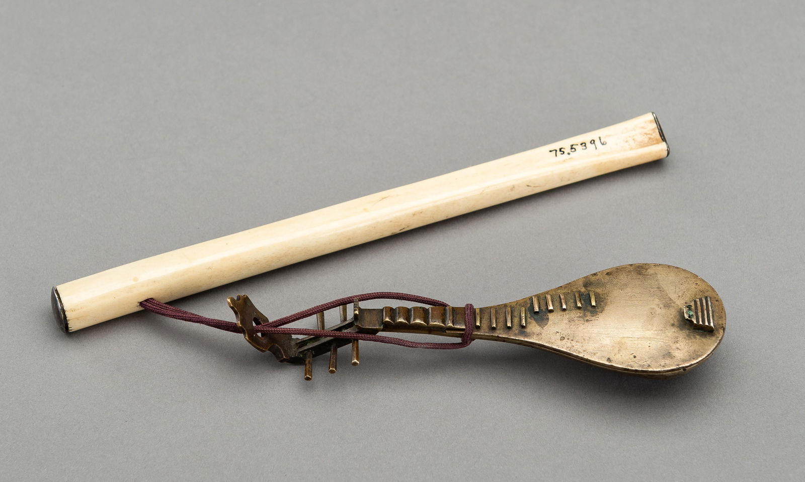 A BONE AND BRONZE 'BIWA' YATATE, EDO - Jan 20, 2023 | Galerie Zacke in ...