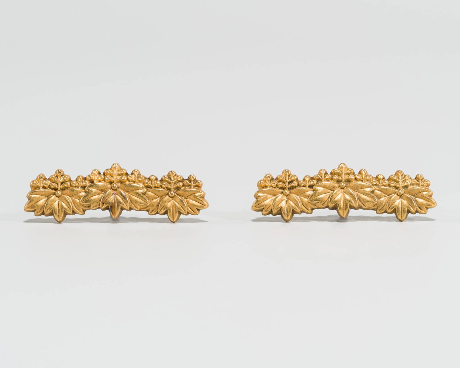 A Pair Of Solid Gold Menuki Depicting The Go-san No Kiri Mon Auction