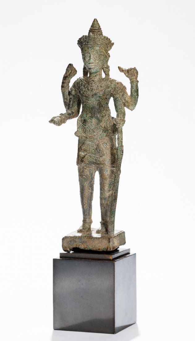 FOUR-ARMED GOD VISHNU AS A GUARDIAN - Jan 30, 2016 | Galerie Zacke in ...