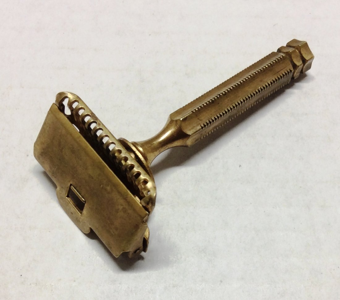 1912 Gem Junior Single Blade Brass Razor - Apr 12, 2014 | UNC ...