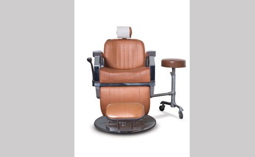1601: Narda Barber's Chair