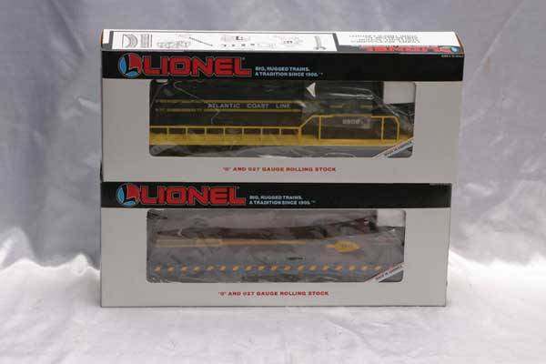 1367: Lionel Locomotives 18808 ACL SD-18 diesel, 18813