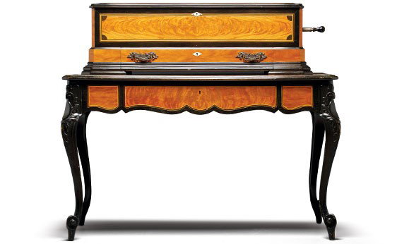 Swiss Music Box on Table - May 31, 2015 | Kaminski Auctions in MA