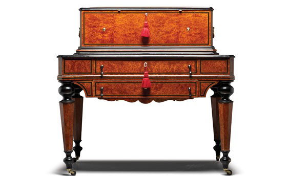 Swiss Music Box on Table - May 31, 2015 | Kaminski Auctions in MA