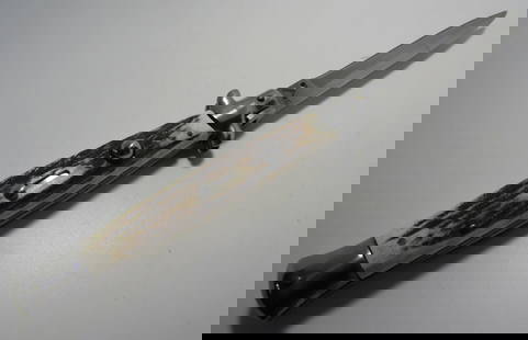 Large Stag Push Button Switchblade Knife