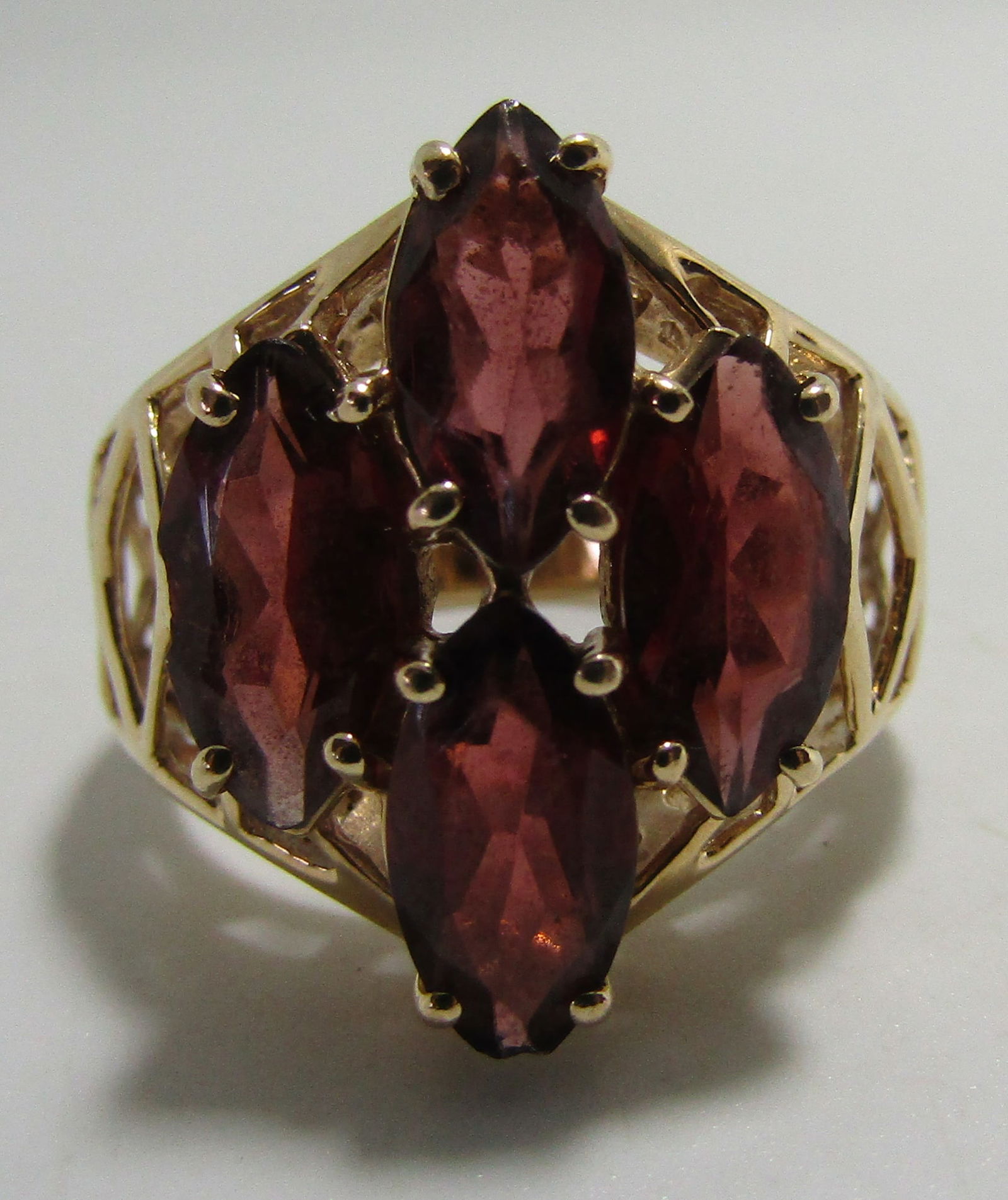 4ct Marquise Garnet Ring 14k Gold 5.7 Gram Size 7 Auction