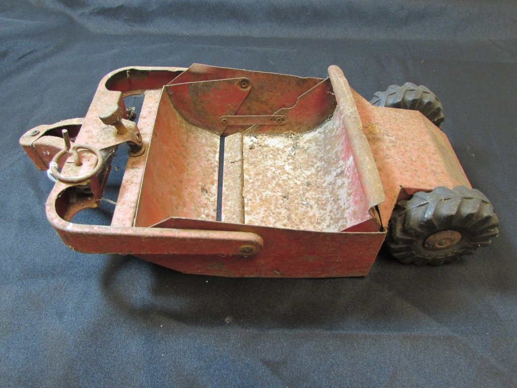 STRUCTO SCRAPER TOY TRACTOR TRAILER - Sep 06, 2015 | Imperial Auction in FL