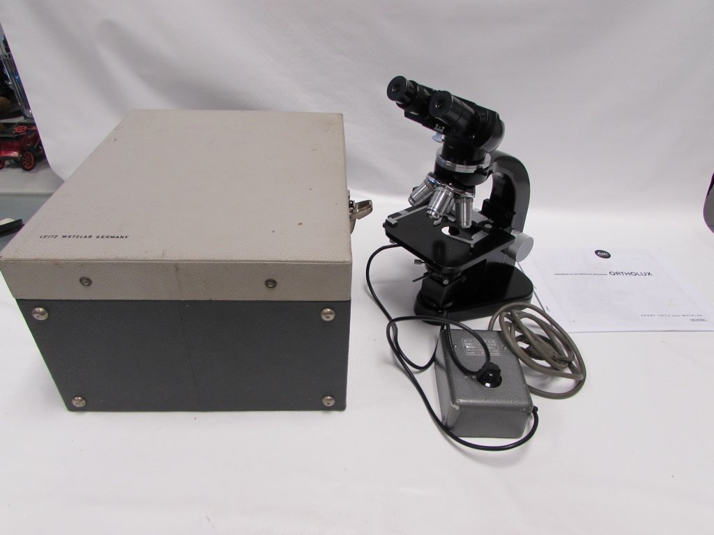 Leitz Wetzlar Microscope In Case Germany Biology