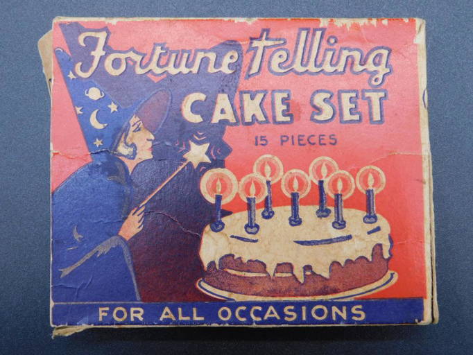 FORTUNE TELLING CAKE SET ANTIQUE& VINTAGE - Jul 05, 2021 | Col ...