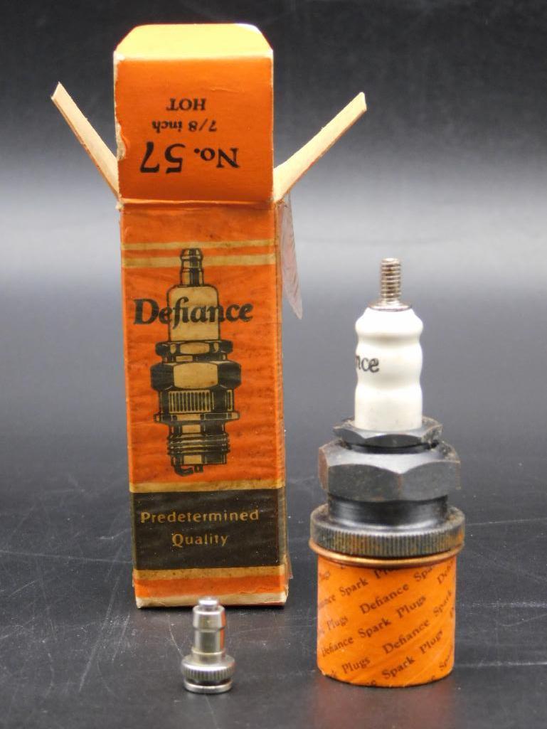 Defiance Spark Plug With Original Box Vintage Antique Automobilia