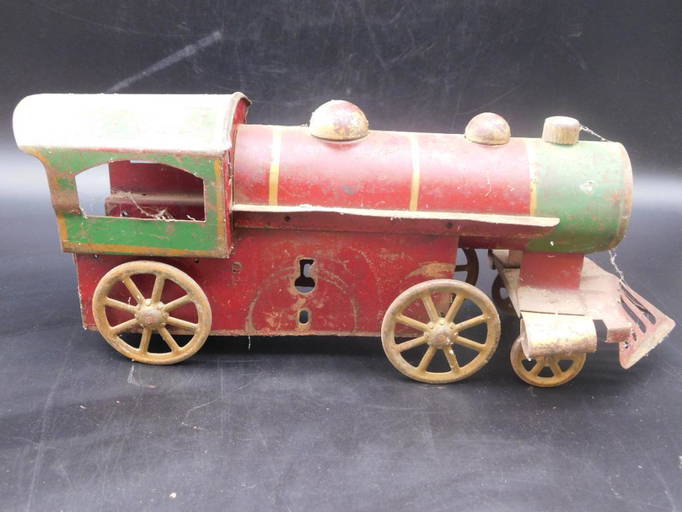 Train Locomotive Metal Tin Toy Vintage Antique Collectible