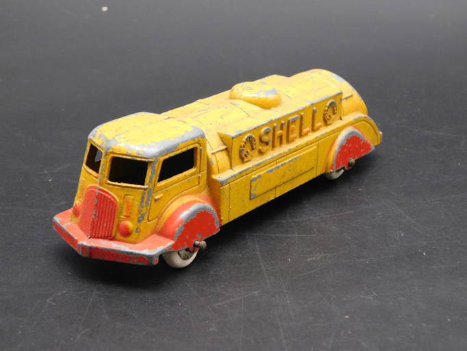 Die Cast Shell Gas Truck Tootsie Toy Vintage Collectible