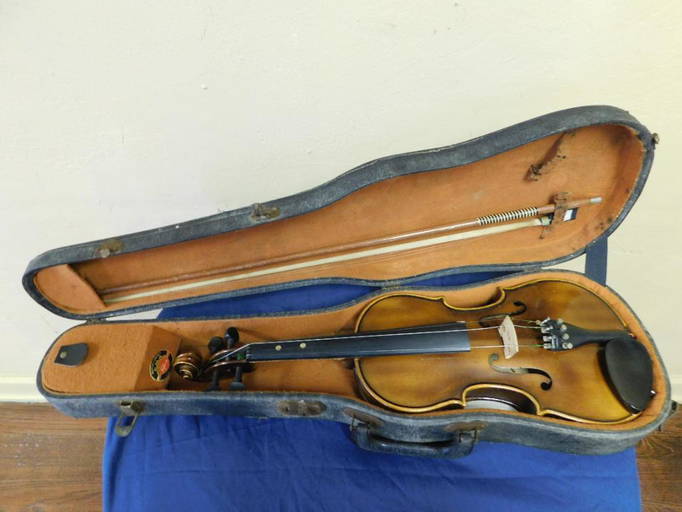 GERMAN STRADIVARIUS VIOLIN REPLICA VINTAGE ANTIQUE (#056290) on Jan 01 ...