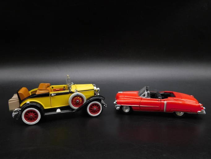 Die Cast Cars Set Of 2 Vintage Antique Automobilia