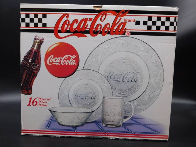 Coca Cola Dinner Plates Bowls And Cups