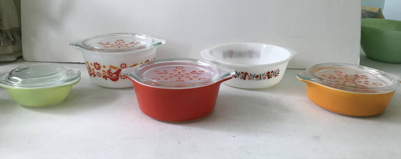 Pyrex Dish Set (set of 5) . (#0110) on Aug 02, 2022 | The Lodge Auction ...