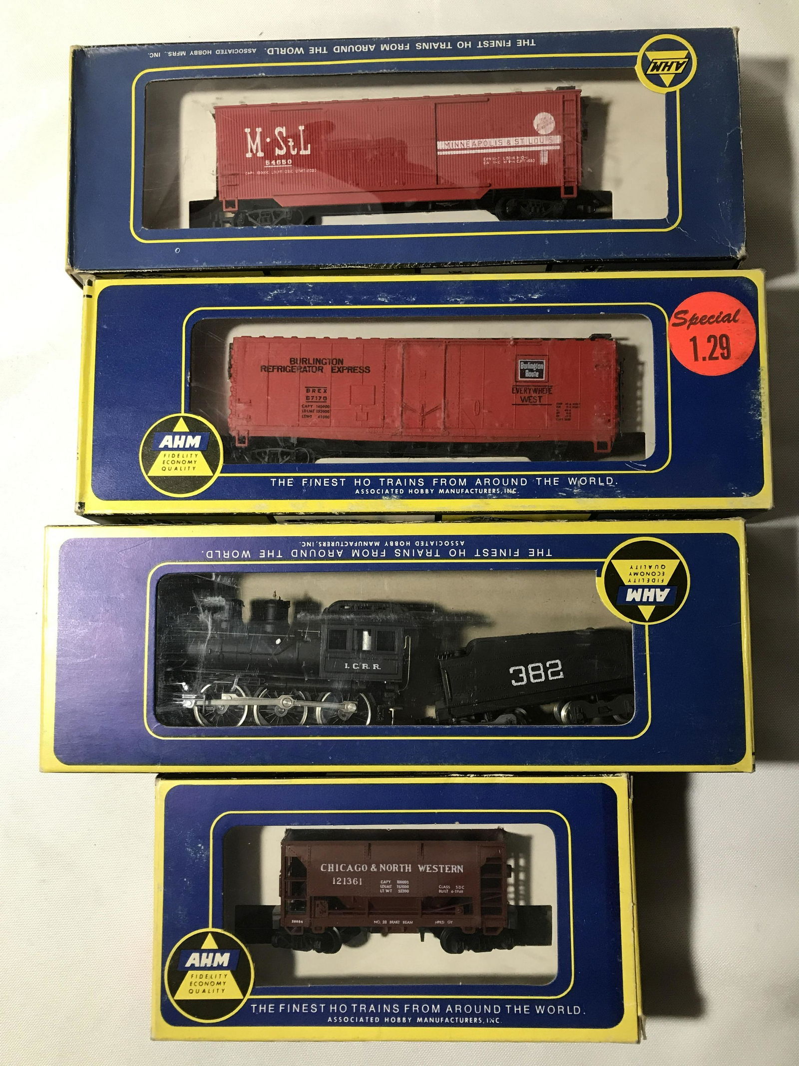 AHM The Finest HO Trains Around the World (4) In org boxes (#0205) on ...