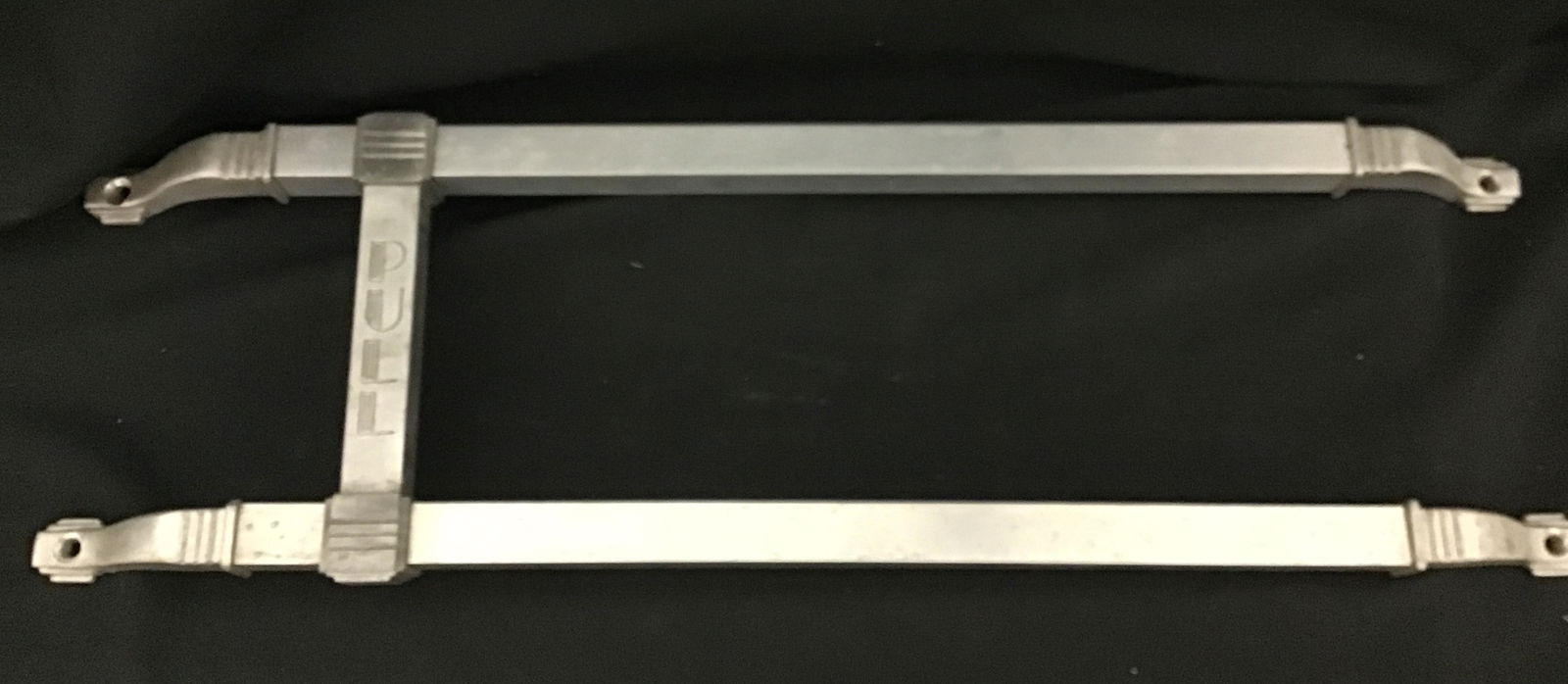 Retro Commercial Design Push Rail