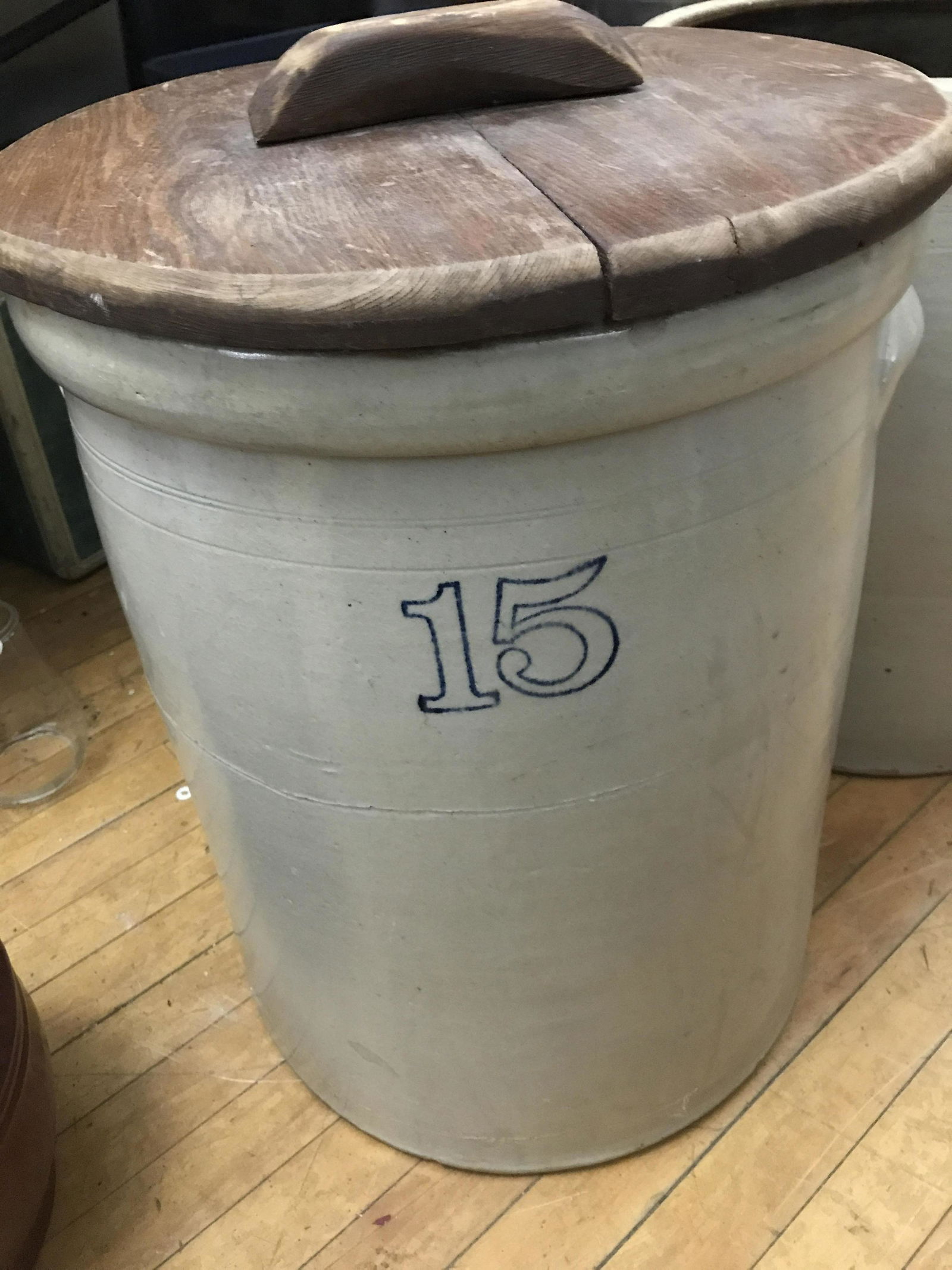 15 Gallon Crock With Wooden Lid