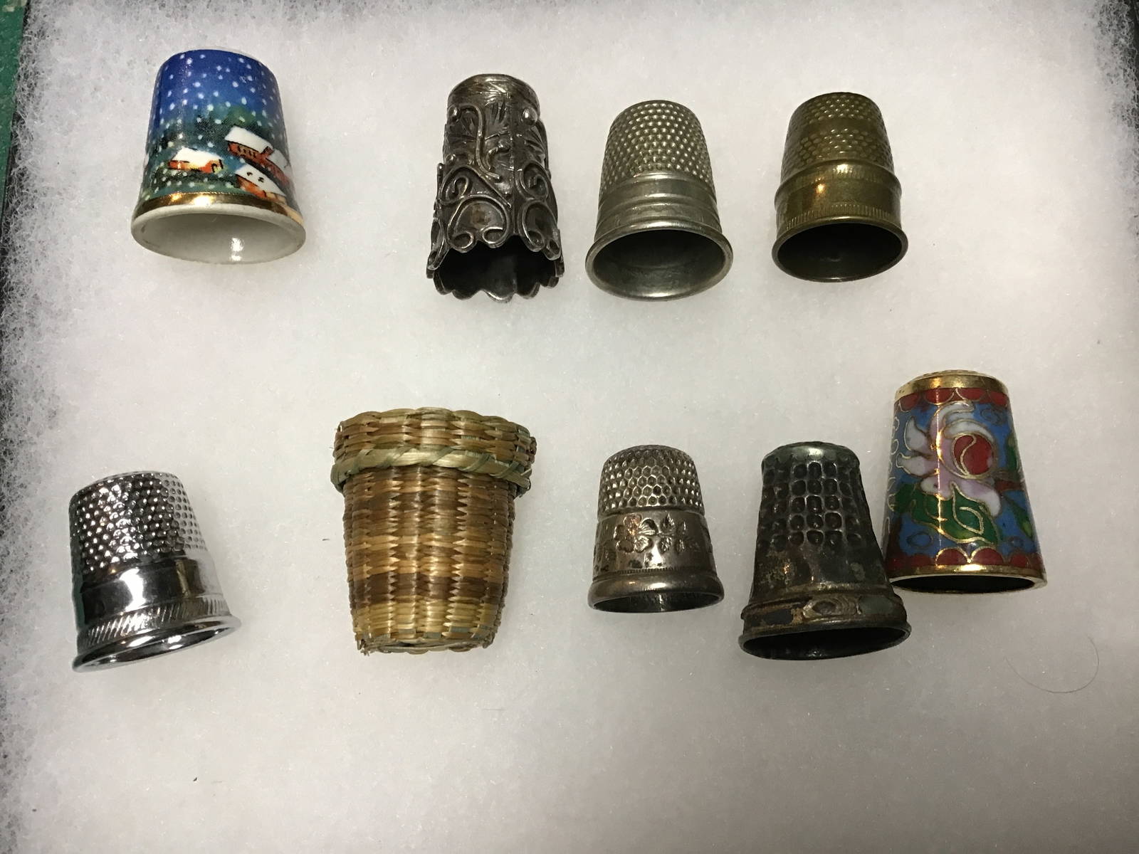 Vintage Thimble Collection W/ Thimble Holder Auction