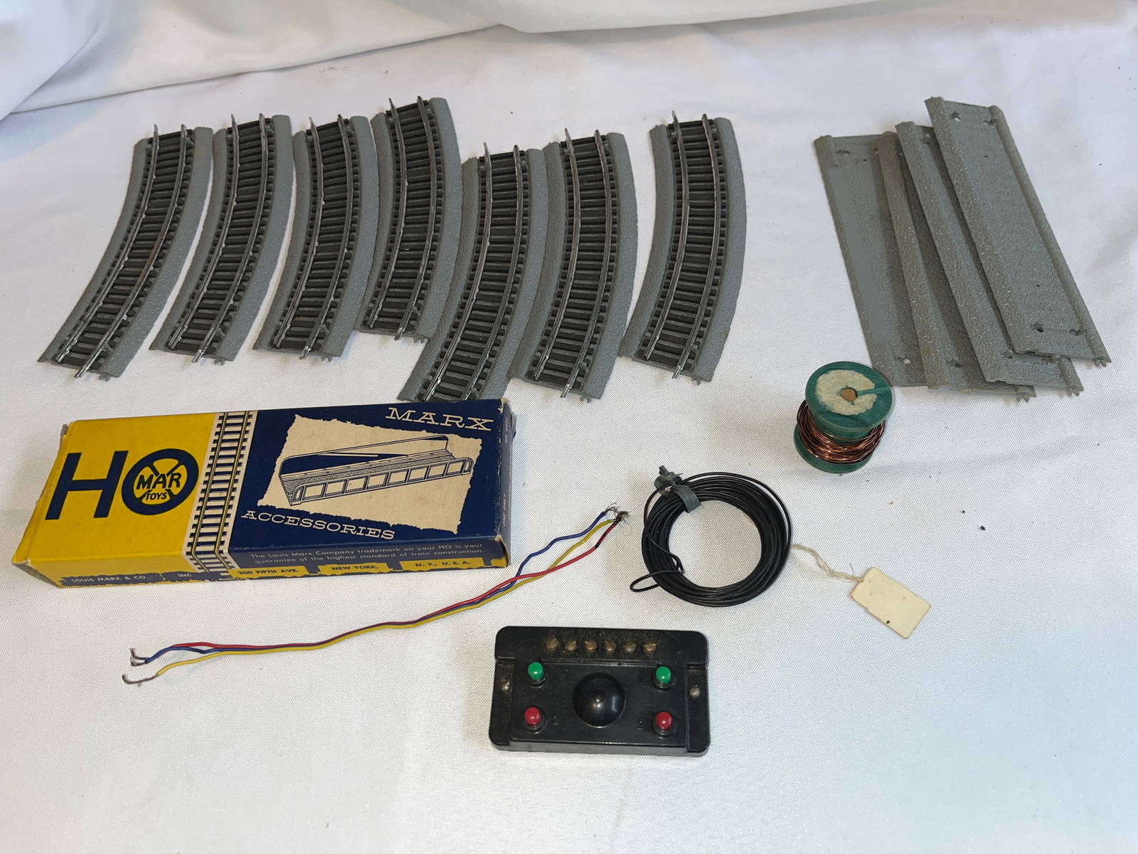 Marx Ho Accessories Train Tracks & More Auction
