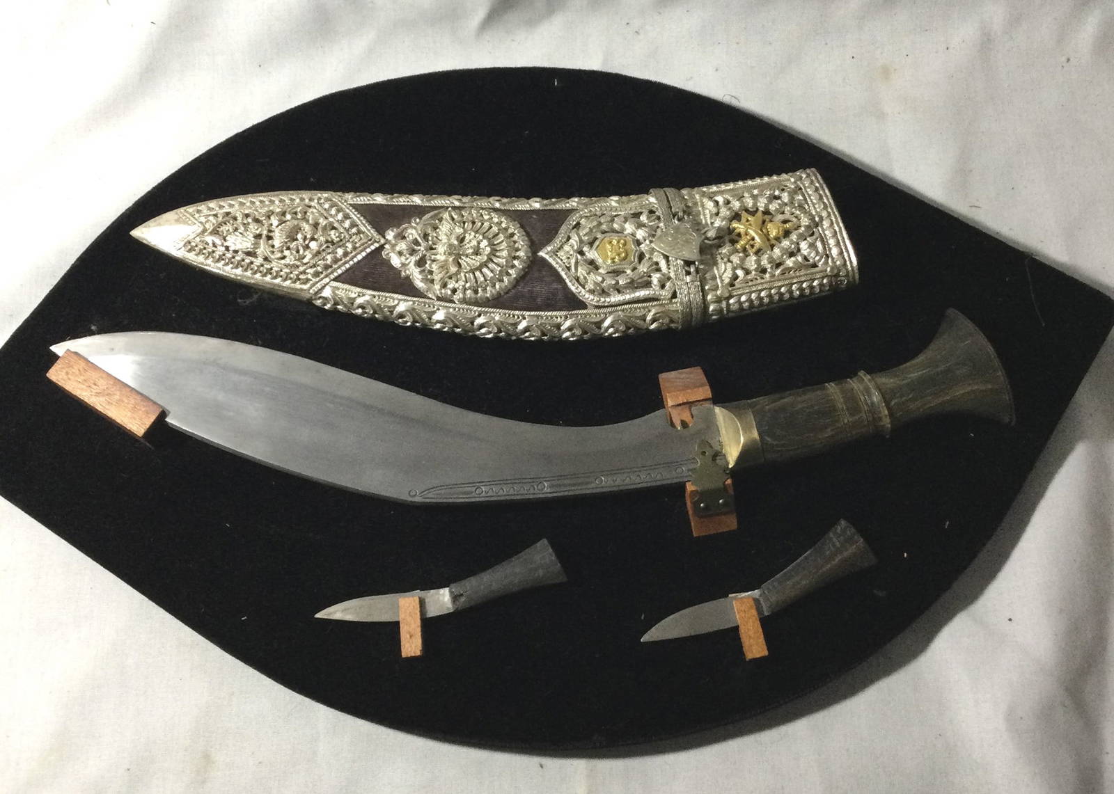 Gurkha Kukris Display Collection Auction