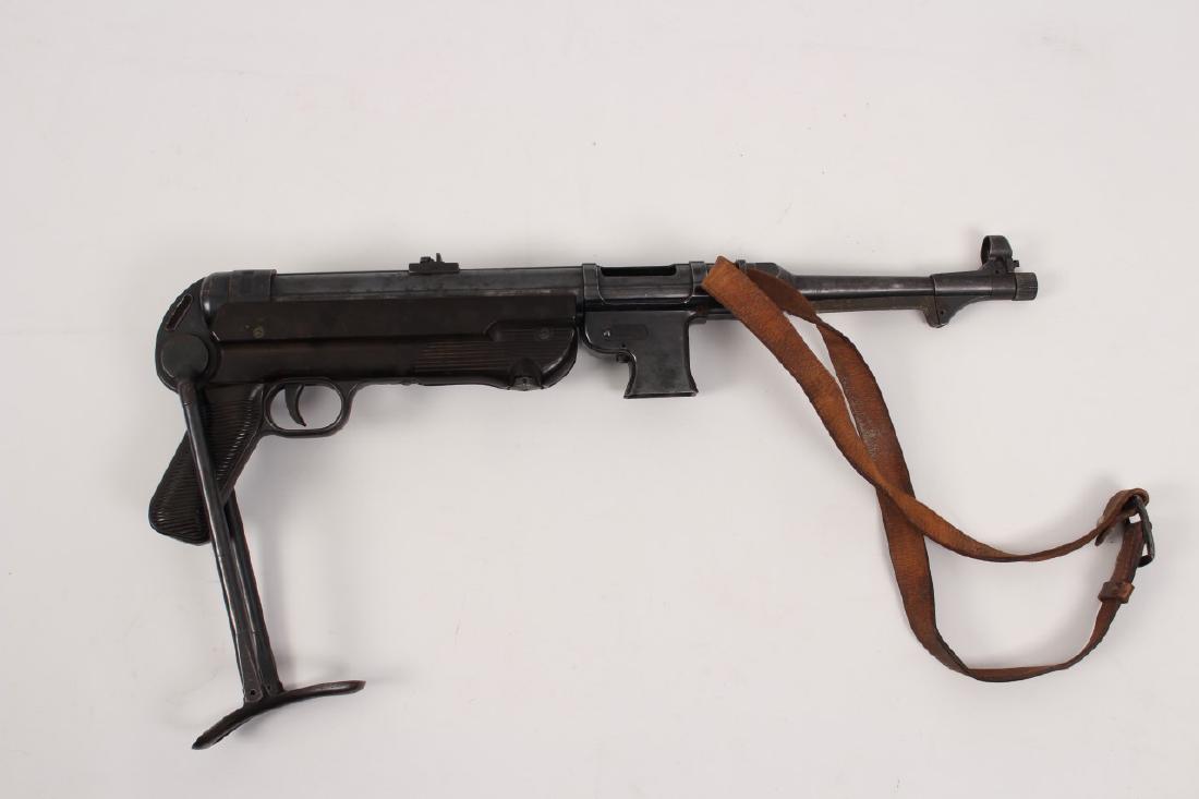 German MP40 9mm under folding stock sub-machine gun - Jun 09, 2019 ...
