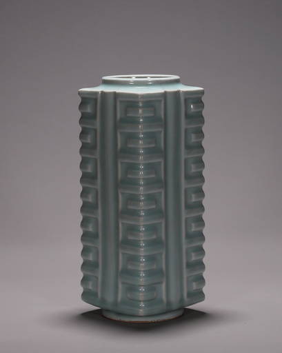 LONGQUAN WARE CELADON GLAZED RECTANGULAR CONG VASE (#46582) on Feb 26 ...