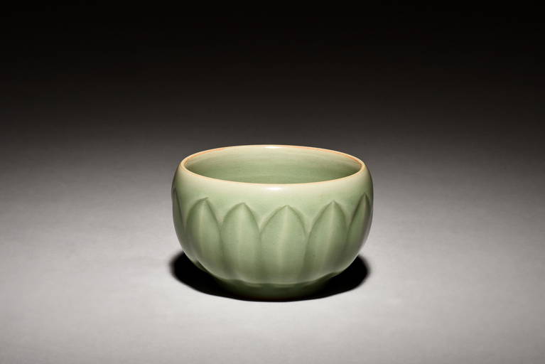 LONGQUAN WARE 'FLOWER PETALS' BOWL (#50406) on Jun 25, 2022 | Mega ...