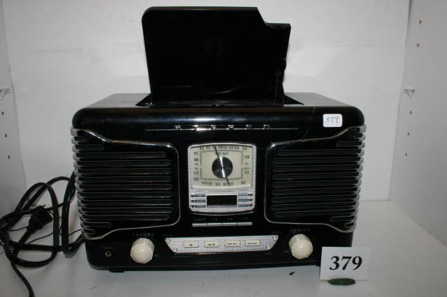 Black Plastic Radio & Cd Player