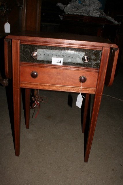 1946 Bendix Model Drop Leaf End Table radio - WILL NOT