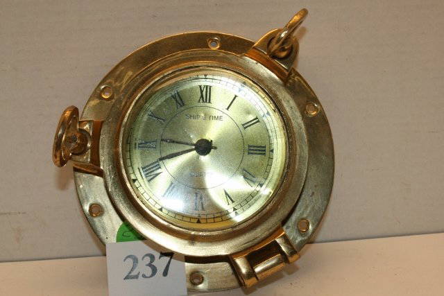 Porthole Quartz Ships Time Clock